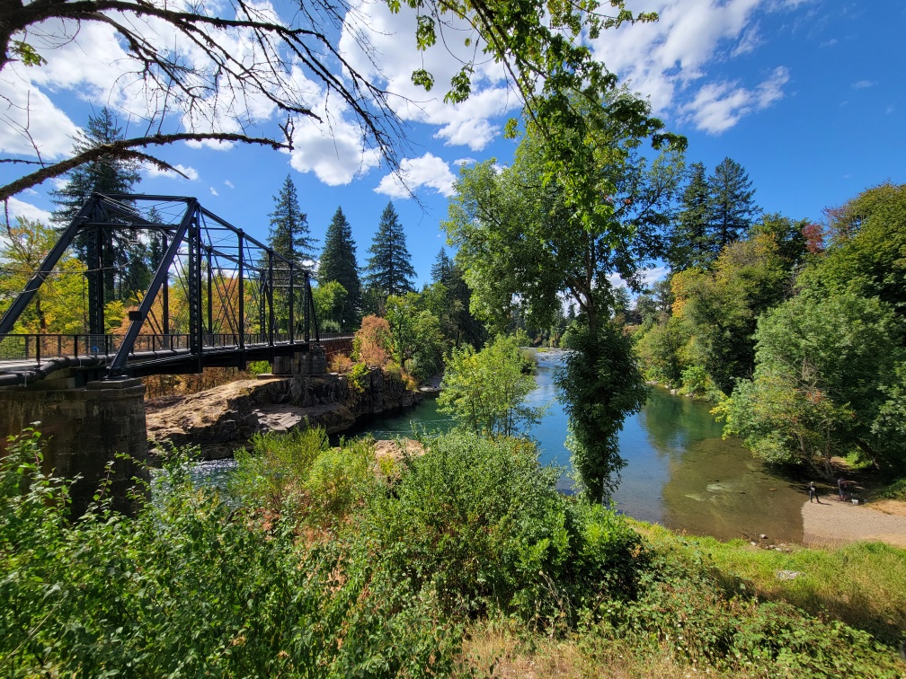 Community | Mill City OR